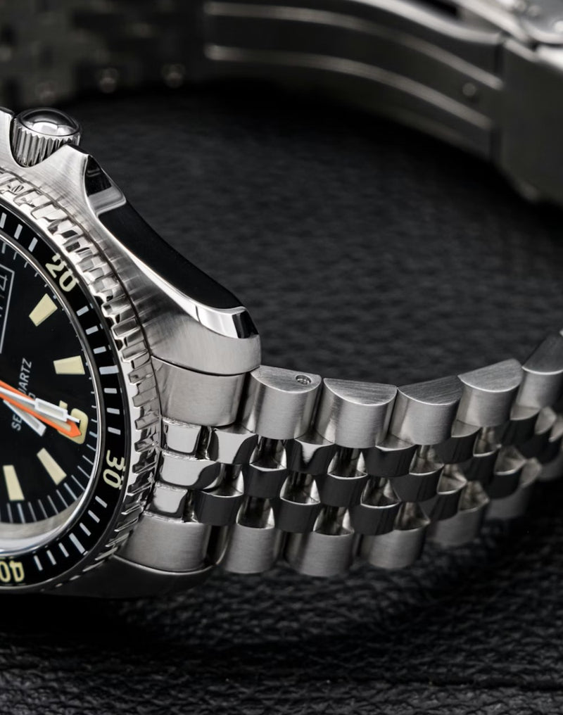 Sea Quartz 30 | The Return of an Icon | Classic Dive Watch