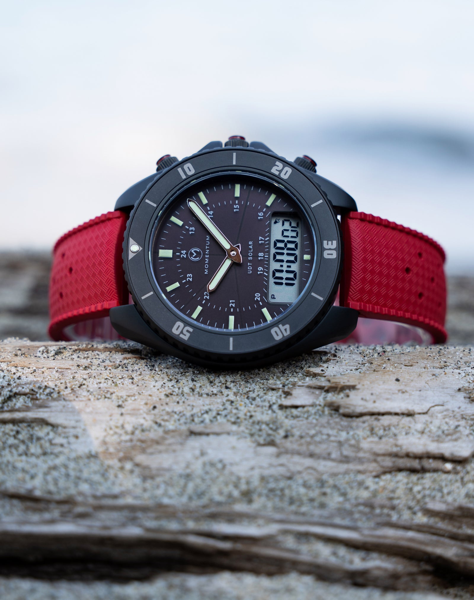 UDT Eclipse 42mm Black-Ion